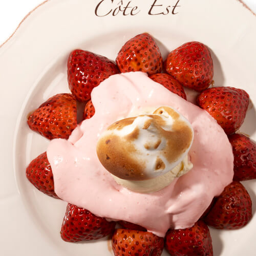 Fraise Romanoff met gemarineerde aardbeien en vanille-ijs - Keurslager ...